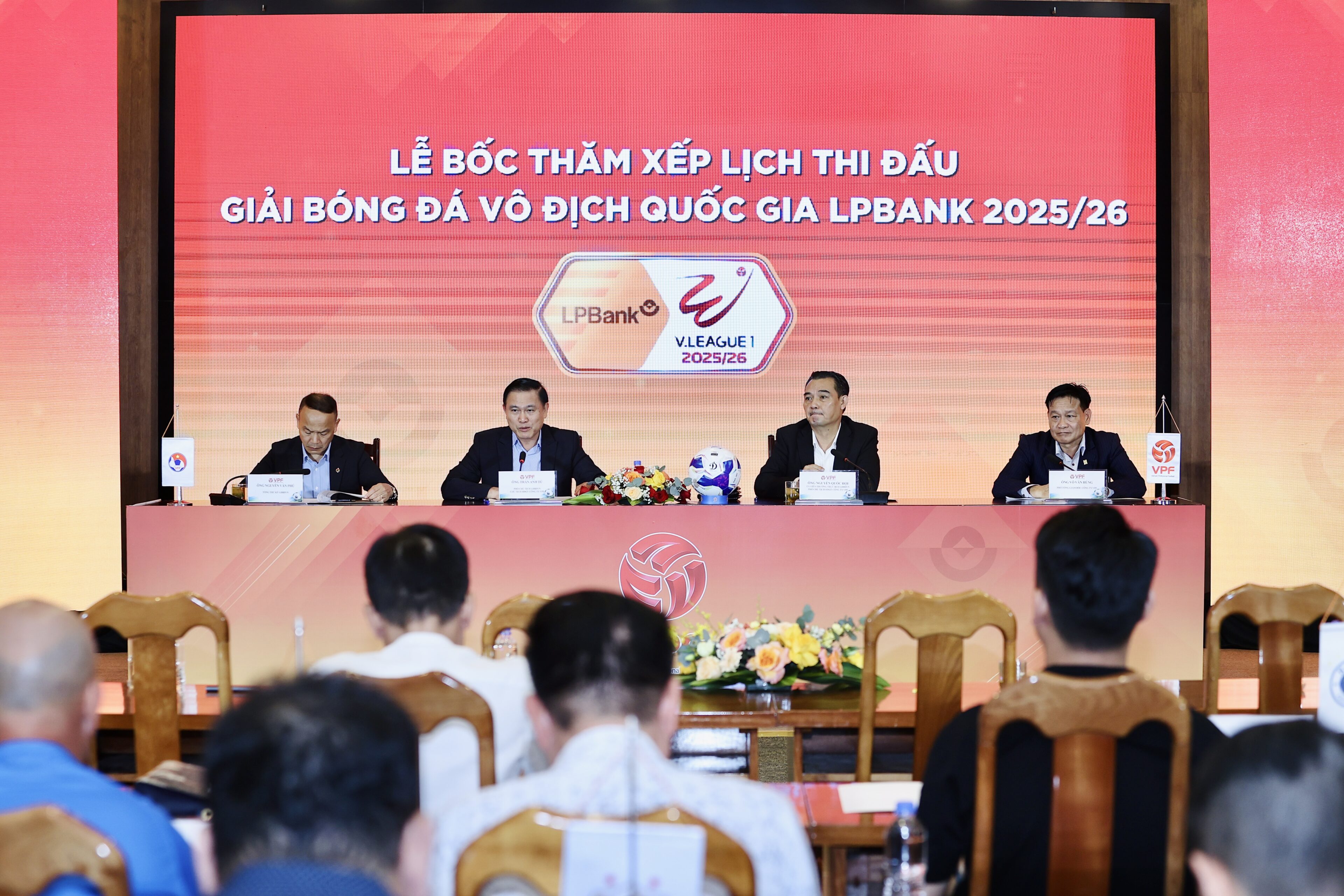 THÔNG CÁO BÁO CHÍ LỄ BỐC THĂM, XẾP LỊCH THI ĐẤU GIẢI BÓNG ĐÁ VÔ ĐỊCH QUỐC GIA LPBANK 2025/26 | VPF
